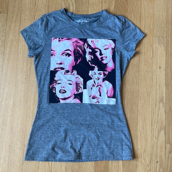 Marilyn Monroe | Tops | Marilyn Monroe Graphic Tee Size S | Poshmark